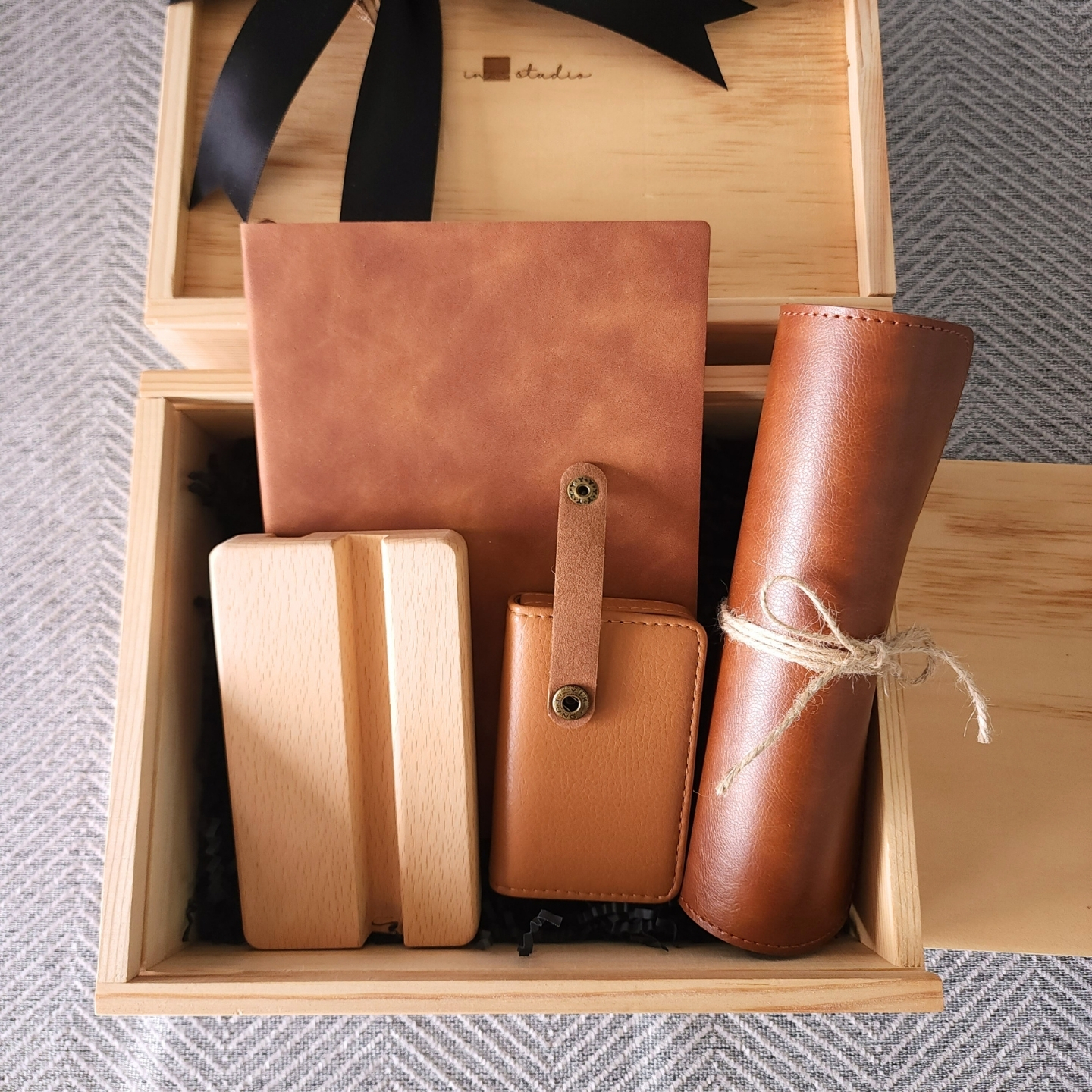 For Him Gift Set: Sleek & Chic