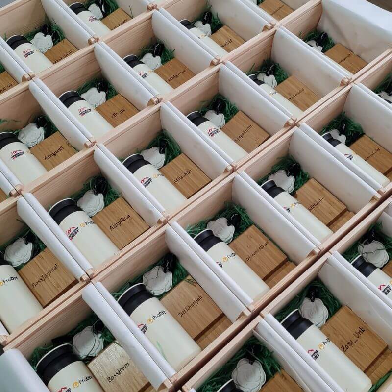 Raya Corporate Gifts | Personalised Raya Gifts I In C Studio